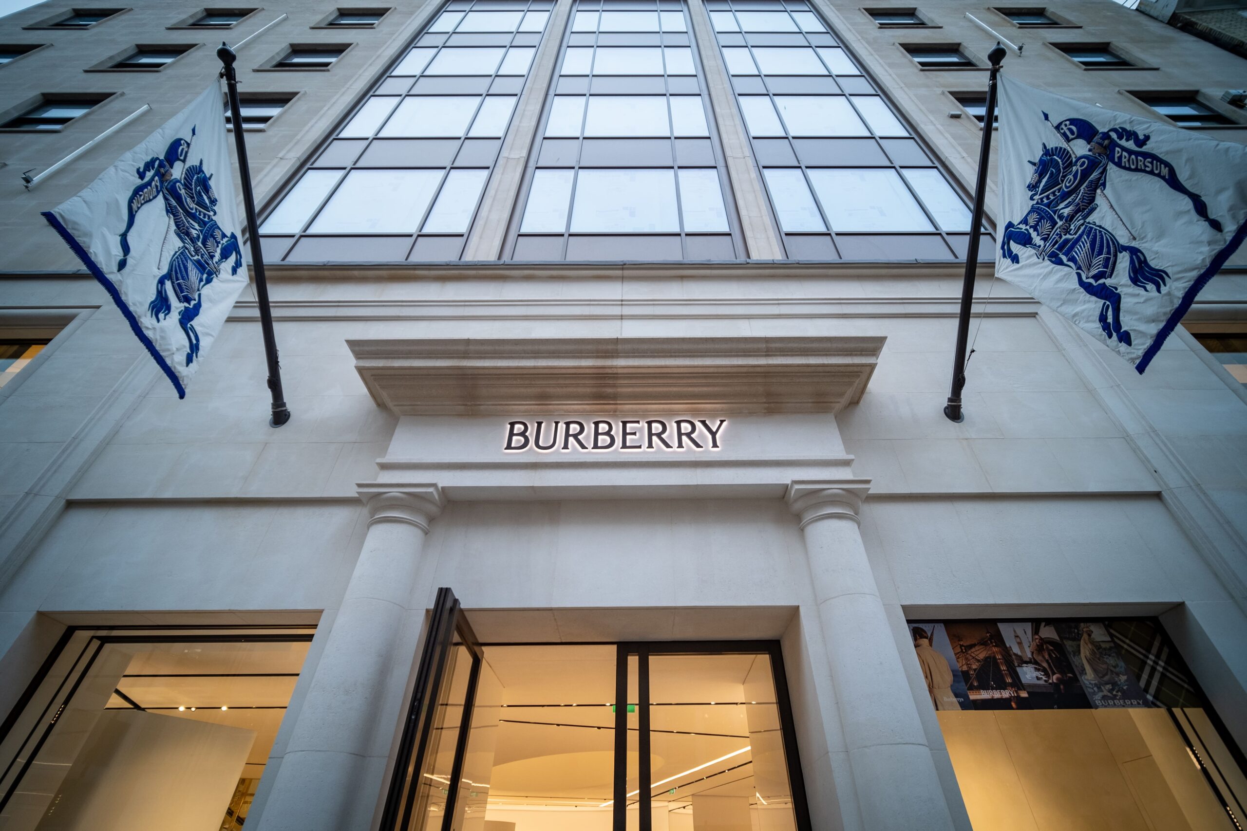 Burberry - Risilience